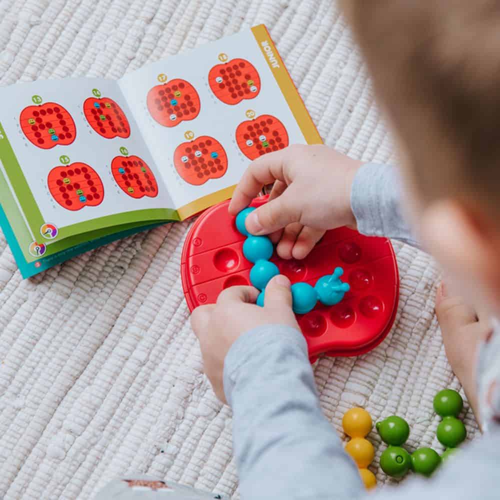 SmartGames Raupen Rabauken – kompaktes Logikspiel für Kinder